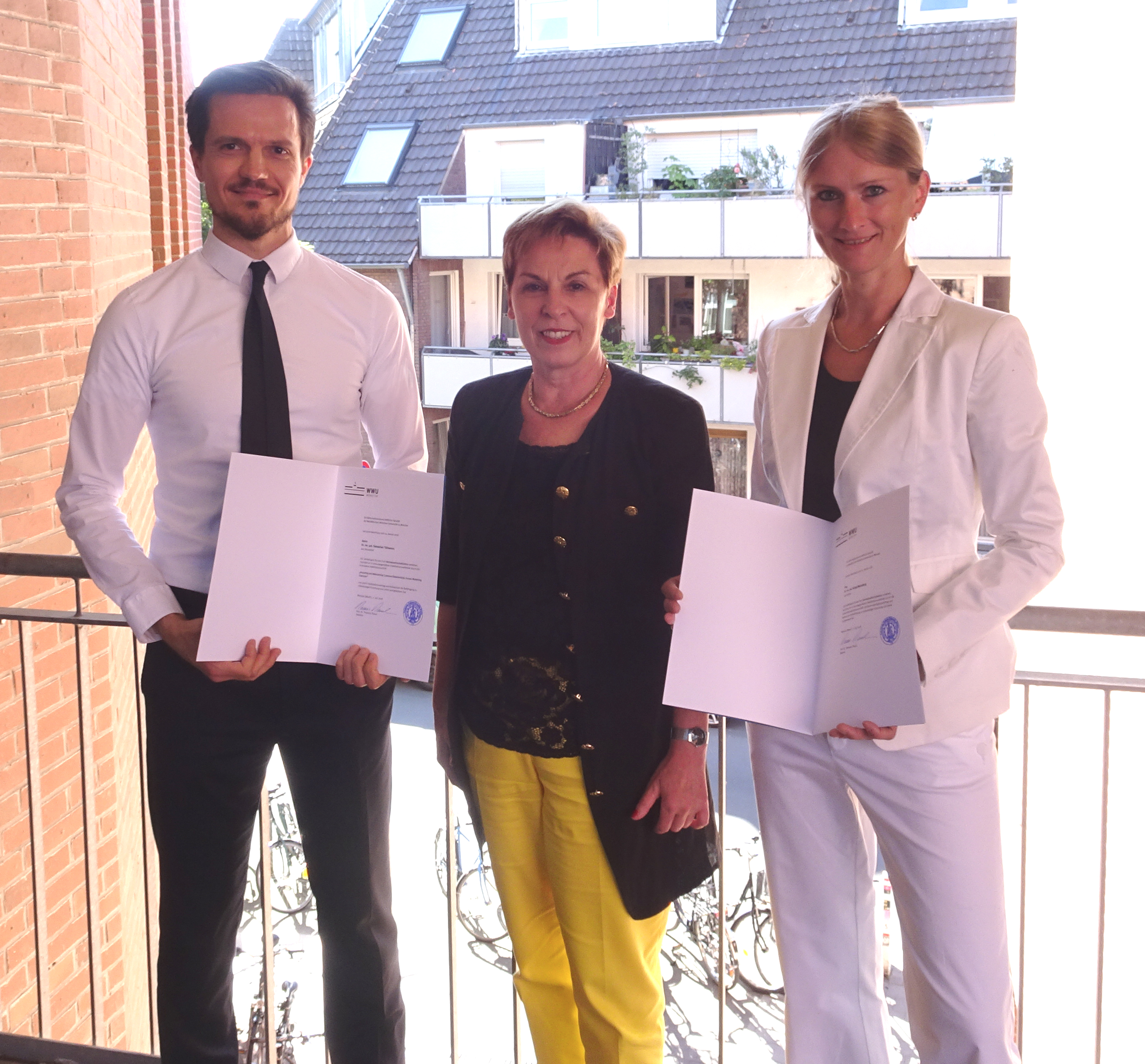 Feierliche Überreichung der Habilitationsurkunden an PD Dr. Brinja ...
